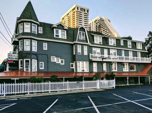 The Chelsea Inn Is A Unique Retro Hotel In Atlantic City, NJ