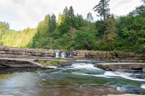 Smith River Swimming Holes In Oregon: Take A Stellar Adventure
