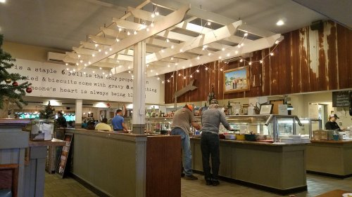 Fred's Market: A Buffet-Style Florida Restaurant With Comfort Food