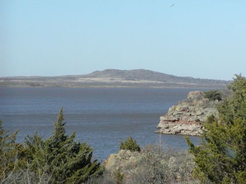 Discover Tom Steed Lake: Oklahoma's Hidden Gem for Fishing & Recreation