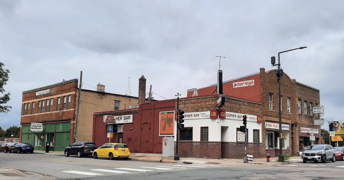 Gopher Bar Is An Iconic Minnesota Hot Dog Joint In St. Paul