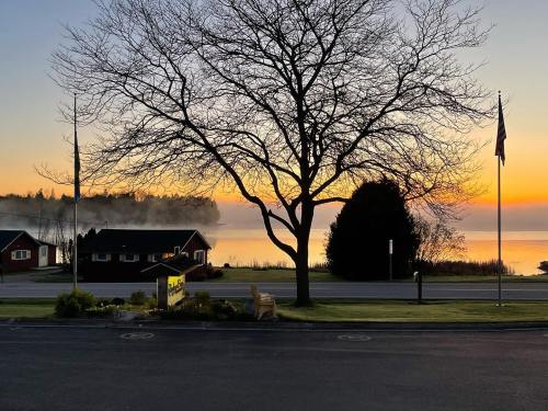 Rowleys Bay Is A Slice of Wisconsin Paradise