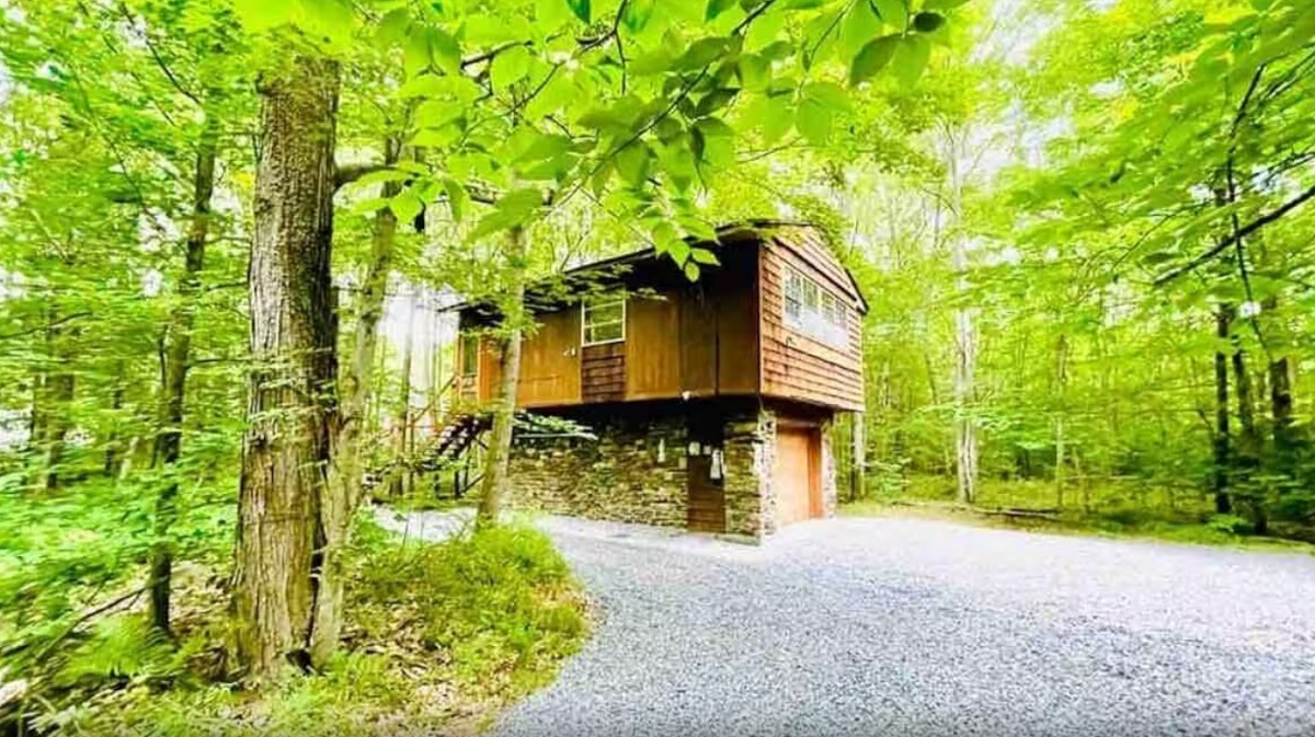 This Pennsylvania Treehouse Is A Secluded Retreat That Will Take You A ...
