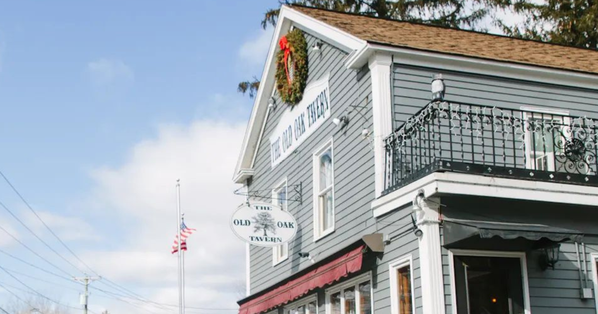 This Iconic Connecticut Restaurant Building Was A Part Of Colonial ...