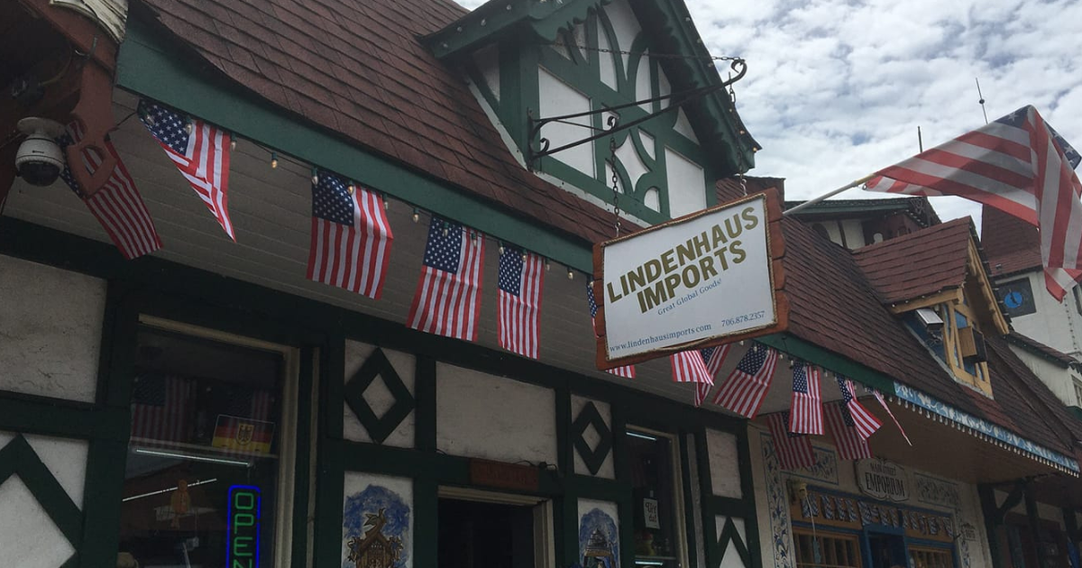 There Is A Tiny European Shop Hiding In The Middle Of The Mountains In ...