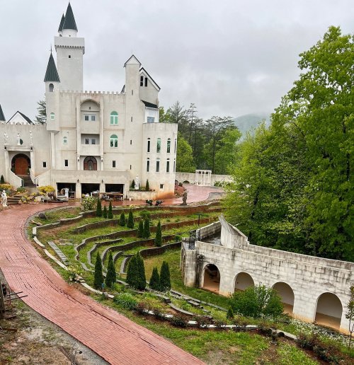 Castle In Helen, Georgia: Visit The Renaissance Uhuburg Castle