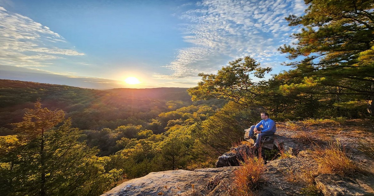 The Missouri Trail With A Waterfall, Rock Formations, And Overlooks You ...
