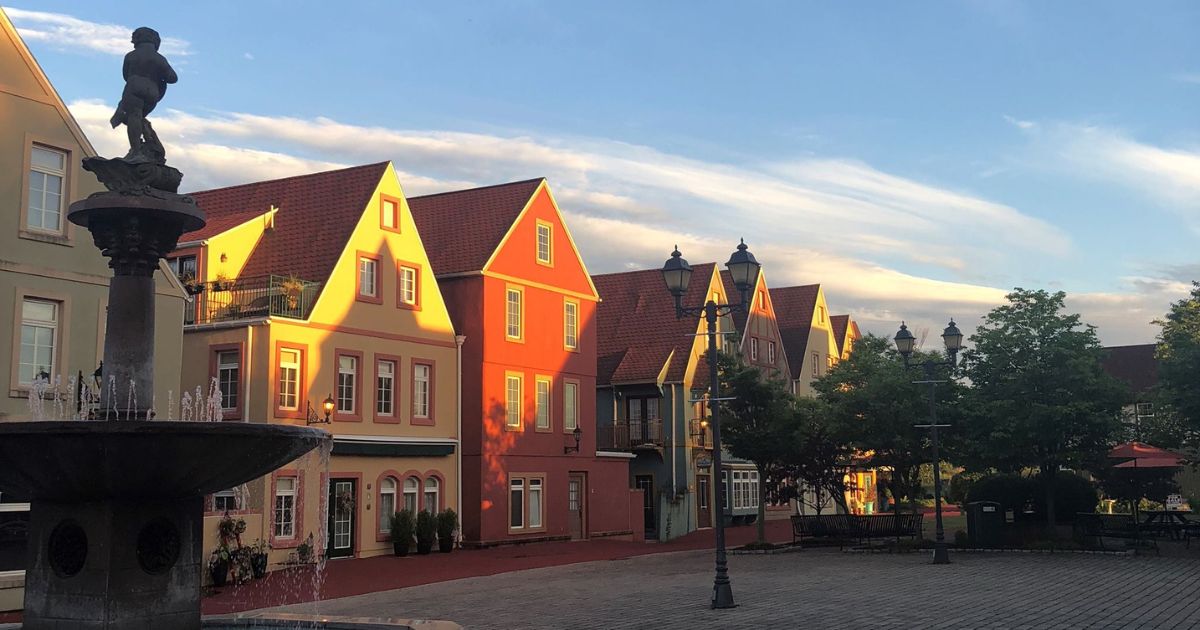 German towns in Pennsylvania: Stoudtburg Village In Adamstown