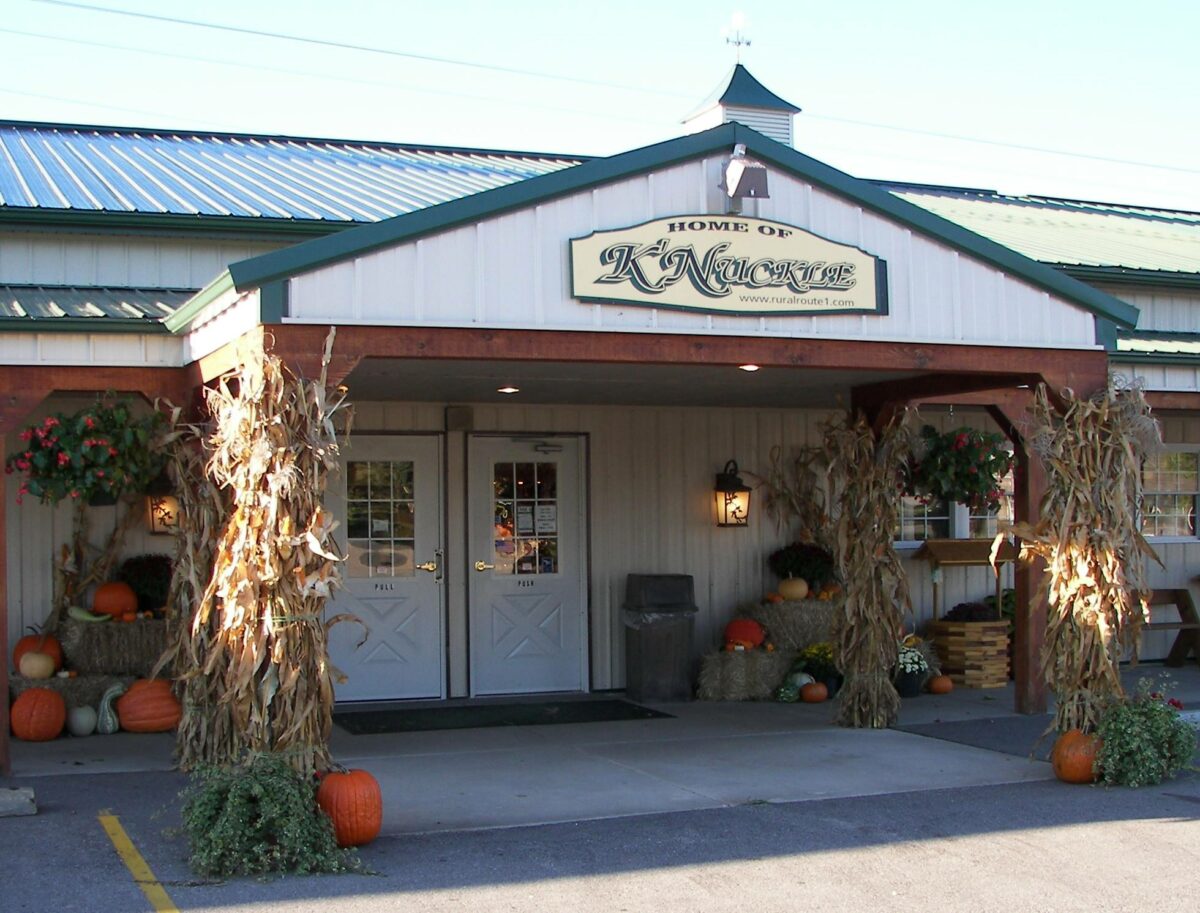 This Iconic Wisconsin Popcorn Shop Is Part Of American Farm Country ...