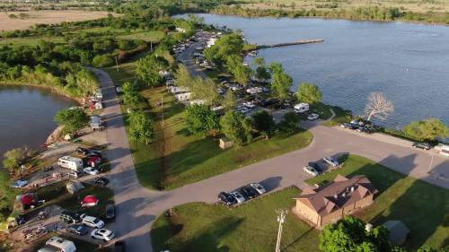 Campgrounds In Kansas: 21 Top-Rated Sites & Local Favorites