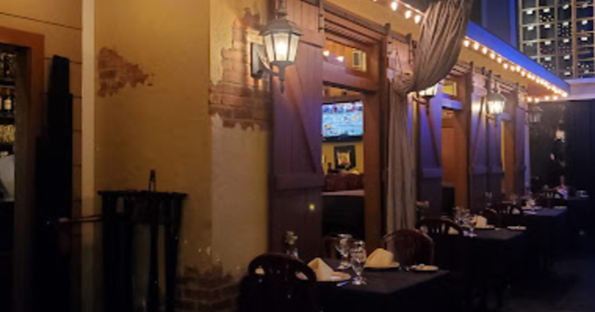 A Hidden Paradise In Illinois, This American-Italian Restaurant Has Its ...