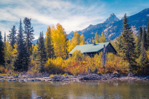 Top 11 Places for Fall Foliage in Wyoming