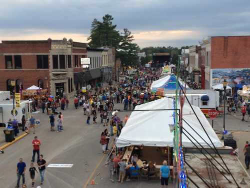 The 5 Best Fall Festivals In Indiana For 2024 Will Put You In The ...