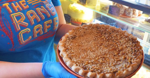The Range Cafe: Green Chile Apple Pie In New Mexico