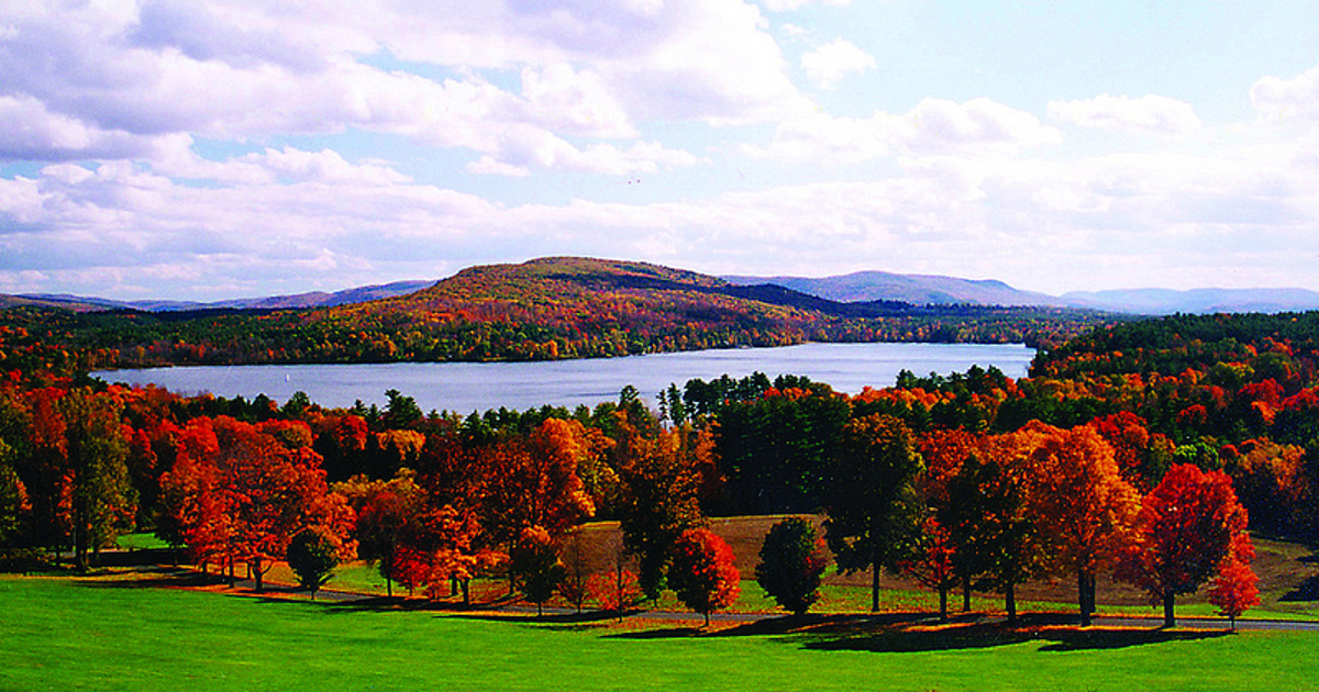 Stockbridge: Massachusetts' Beautiful Fall Town