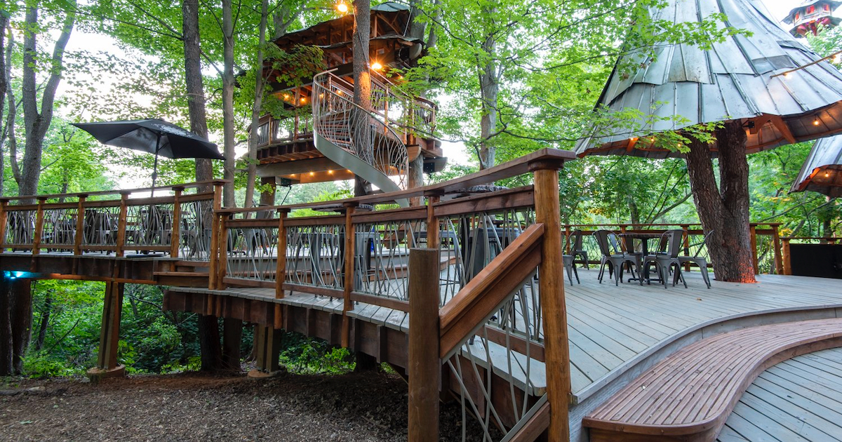 The Treehouse Cafe Hiding In New York Is One Of The Most Magical Places You’ll Ever Dine