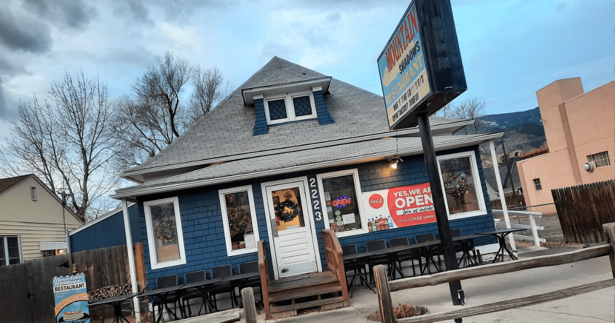 Eat At Mountain Shadows Restaurant In Colorado Springs