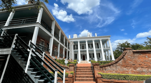 Historic Hotel In Natchez, Mississippi: Dunleith Historic Inn