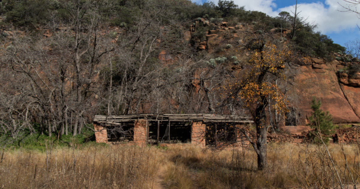 The Abandoned And Eerie Place In Arizona You Might Not Want To Visit ...