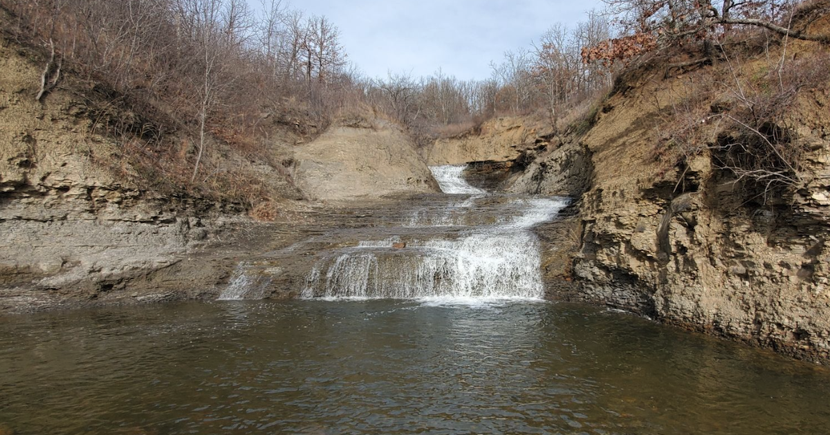 Bixhoma Waterfall Trail Is An Easy, Short Hike In Oklahoma