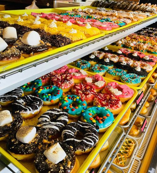 Best Donuts In Texas: Robin's Snowflake Donuts & Cafe