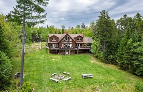 Best Cabins in Maine: 14 Cozy Rentals for Every Budget