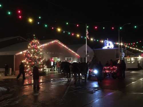 The 7 Best Christmas Towns In Iowa