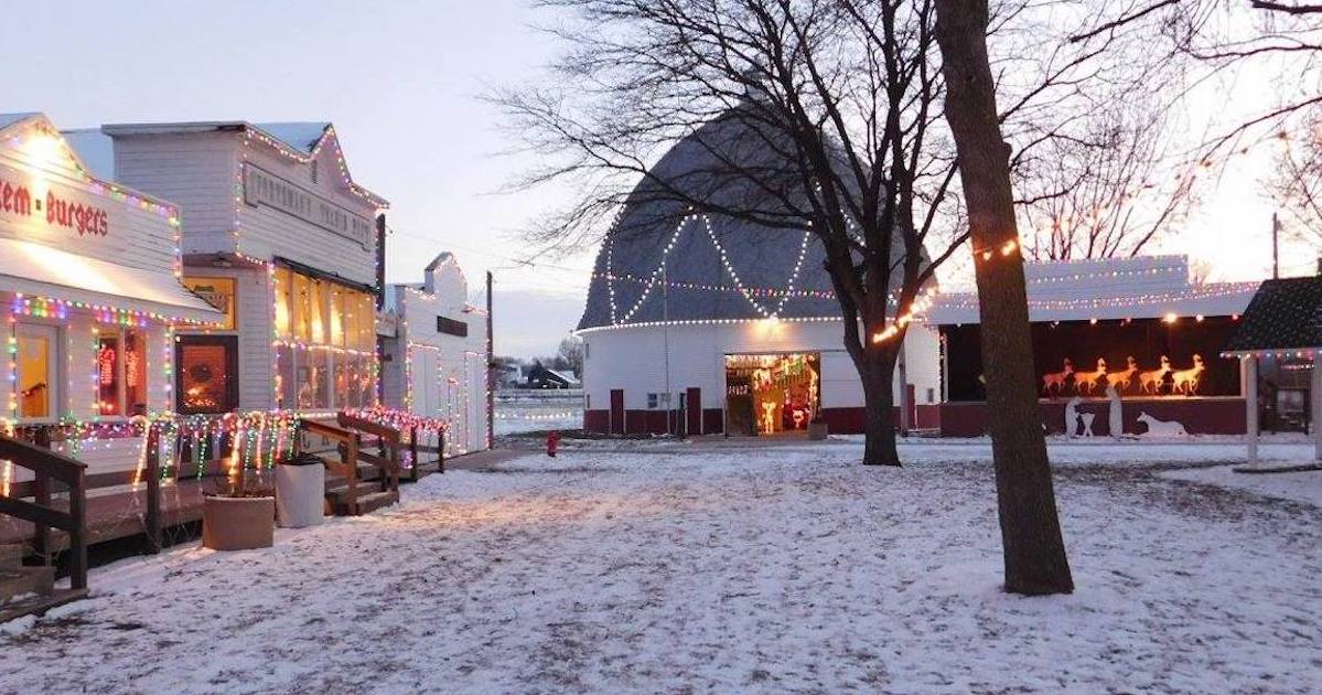 7 Christmas Towns In Iowa That Will Fill Your Heart With Holiday Cheer