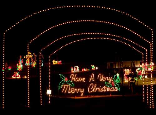 7 Christmas Light Displays In Iowa That Are Pure Holiday Magic
