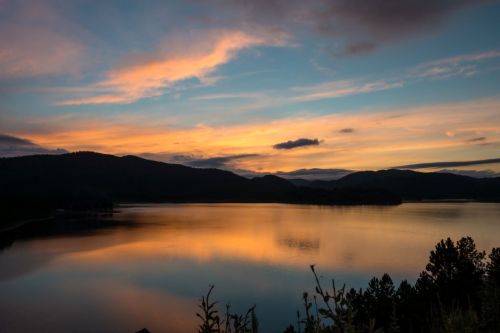 This Lake Is An Amazing Man-Made Wonder In South Dakota