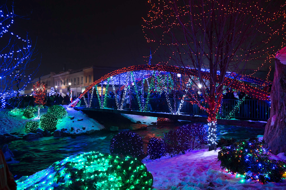 The 6 Best Christmas Lights Near Me: Christmas Lights in Idaho