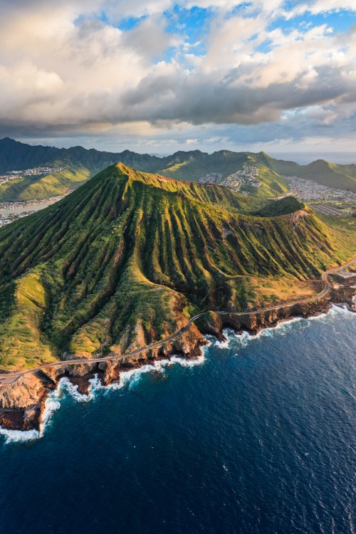 The Stunning Landscape In Hawaii That Looks Like It’s A Painting