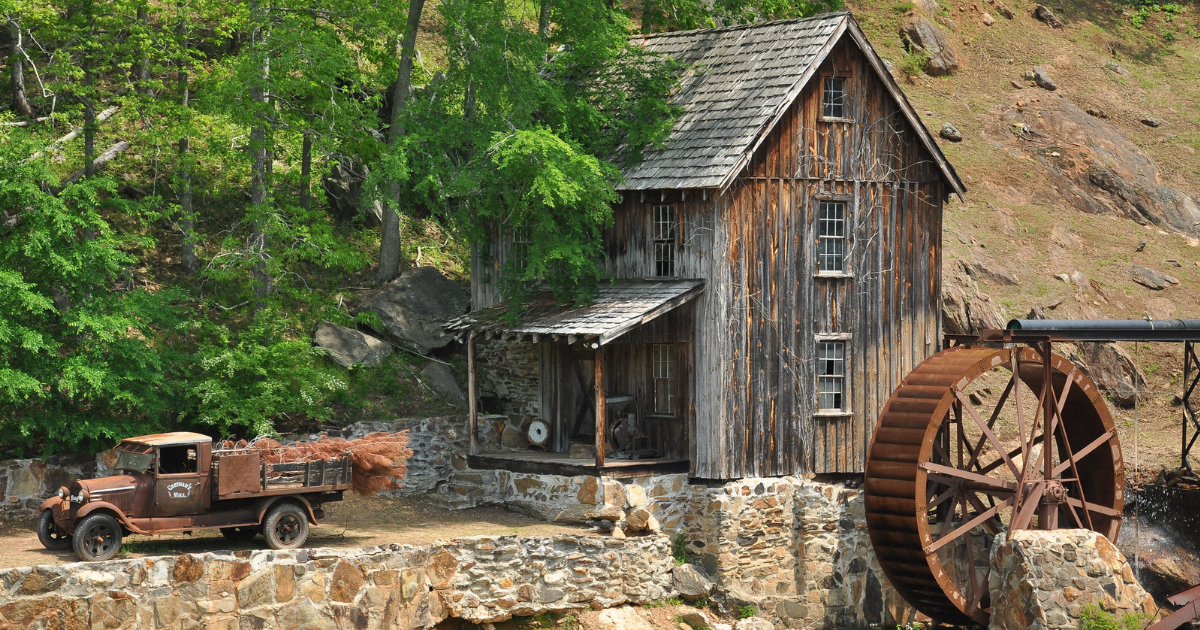 This Charming Community Might Just Be The Most Peaceful Place To Live ...