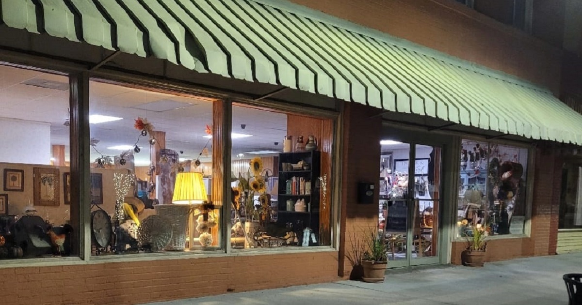 The Vintage Dandelion: Vintage Shop In Cheraw, S.C.