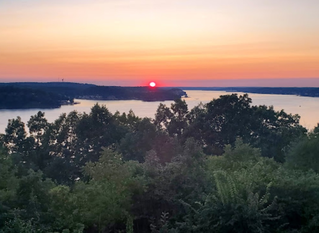 Scenic Overlook In Lake Ozark, Missouri