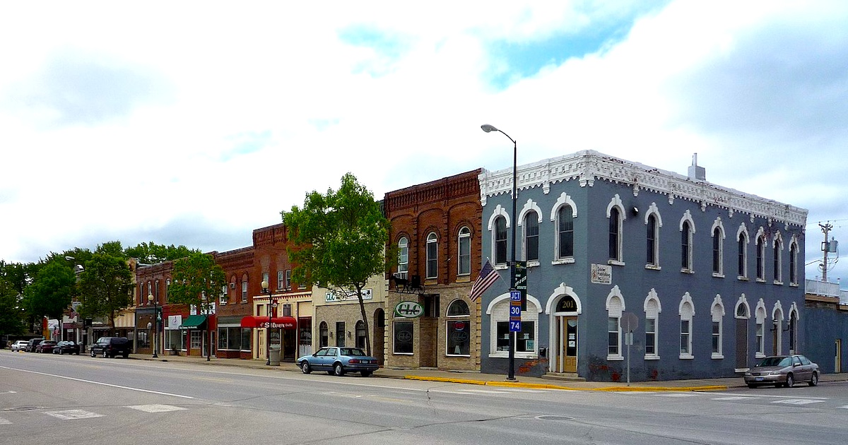 This Charming Community Might Just Be The Most Peaceful Place To Live ...