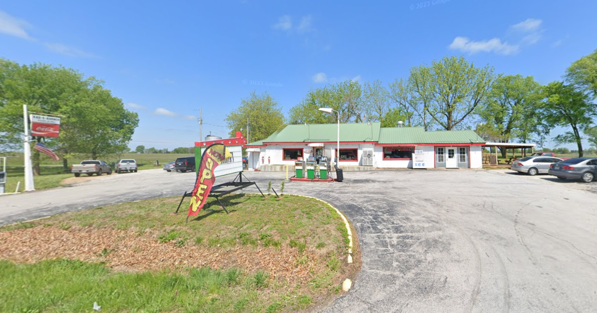 Don’t Pass By This Unassuming Diner Housed In A Missouri Gas Station ...