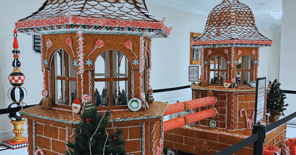 With 450 Pounds Of Dough, This Holiday Gingerbread House In Florida ...
