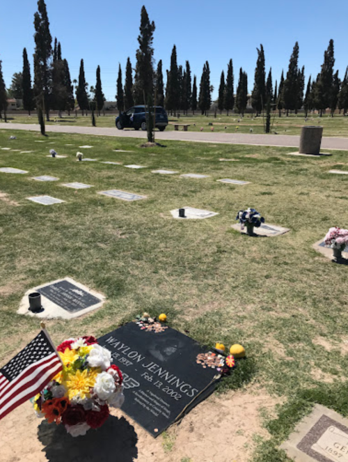 Most People Don't Know That Waylon Jennings's Gravesite Is Found Right ...
