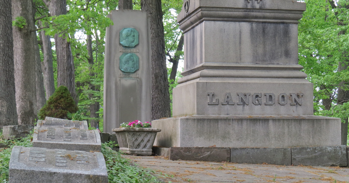 Visit Mark Twain's Historic Gravesite In New York
