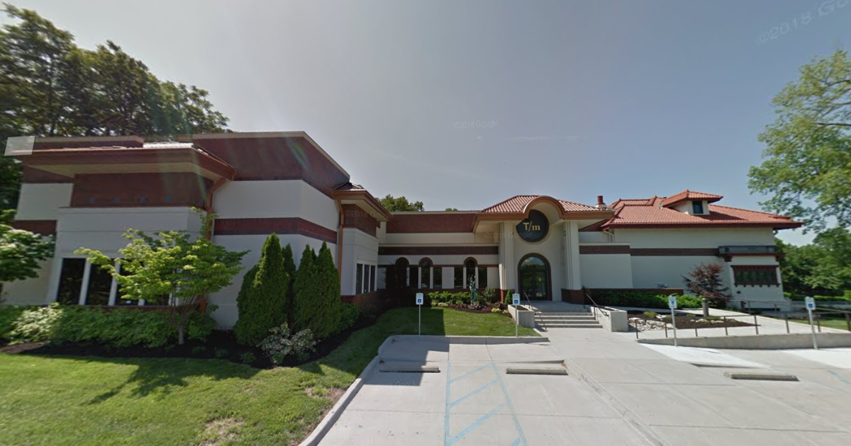 A Trip To This Missouri City Isn’t Complete Without Visiting This 2 ...