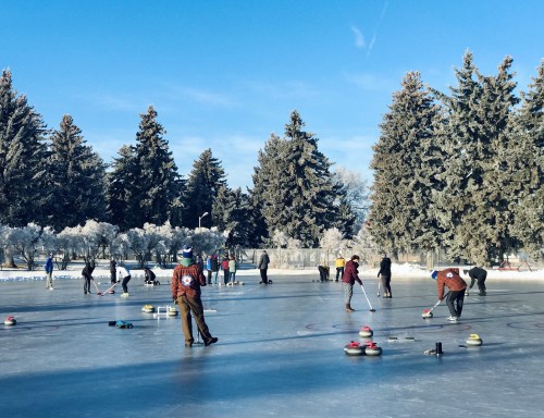 This Outdoor Ice Rink In Montana Is A Winter Wonderland