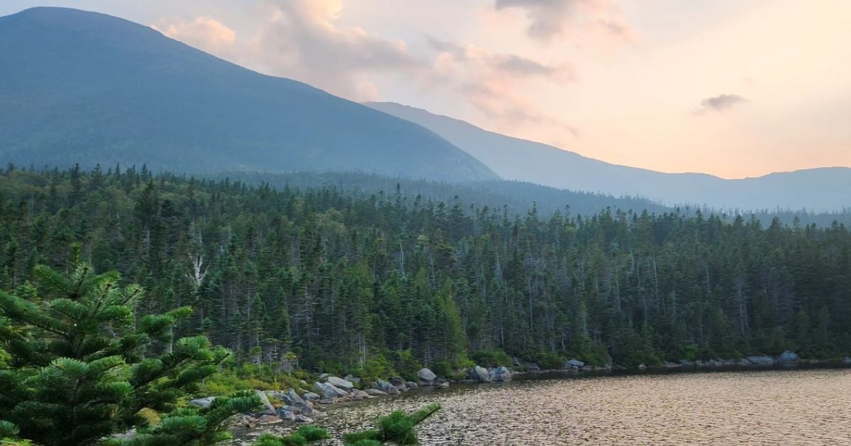 This Iconic Hiking Trail In Maine Is An Amazing Outdoor Adventure
