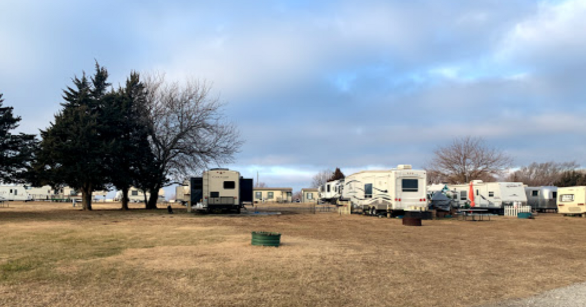 Spring Lake RV Resort: Year-Round Campground Near Wichita, KS