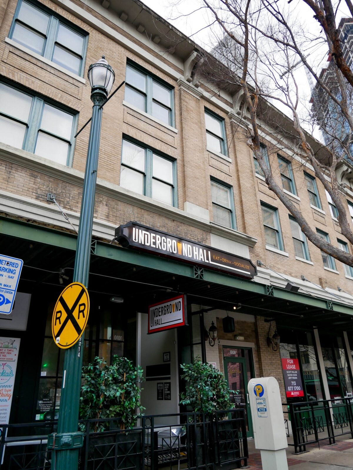 This Underground Food Hall In Houston, Texas Has 6 Restaurants