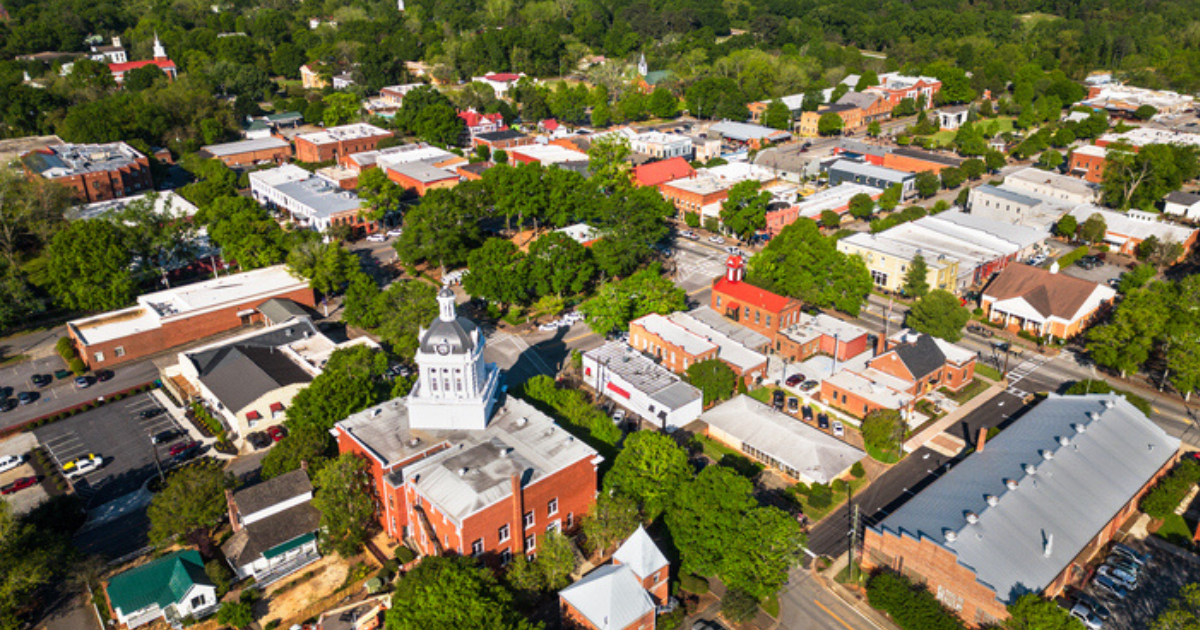 8 Small Towns In Georgia That Feel Like A Step Back In Time