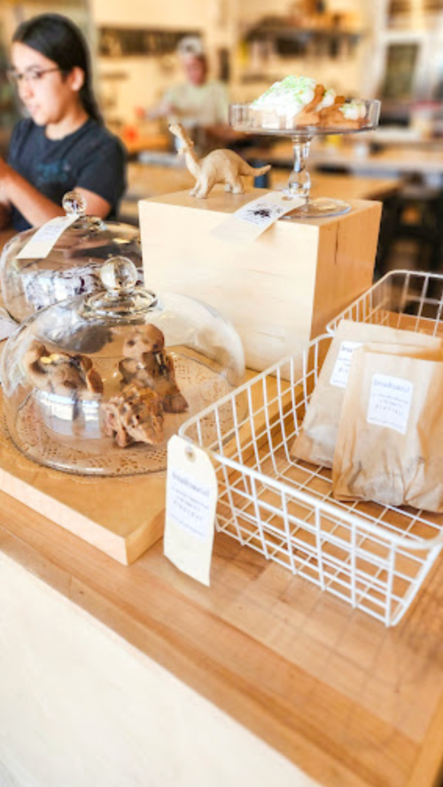 theDinersaur: A Dinosaur-Themed Bakery In Arizona