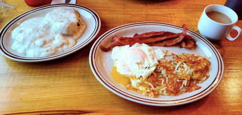 Toups' Kajun Kitchen: Best Restaurant in Leesville, Louisiana