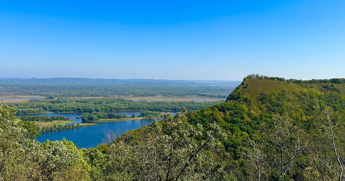 The Breathtaking Scenic Drive Through Minnesota That Runs Along The ...
