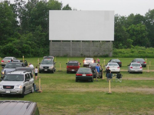 The Big Sky Drive-In Theatre In Wisconsin Is A Summer Tradition